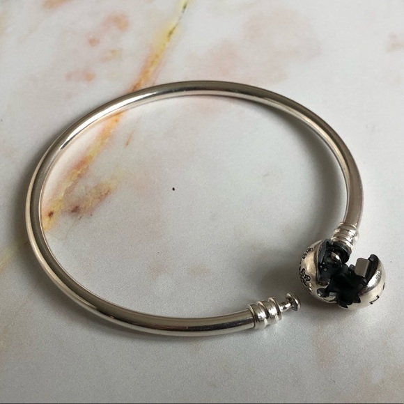 Pandora | Jewelry | Limited Edition Pandora Snowflake Bangle | Poshmark